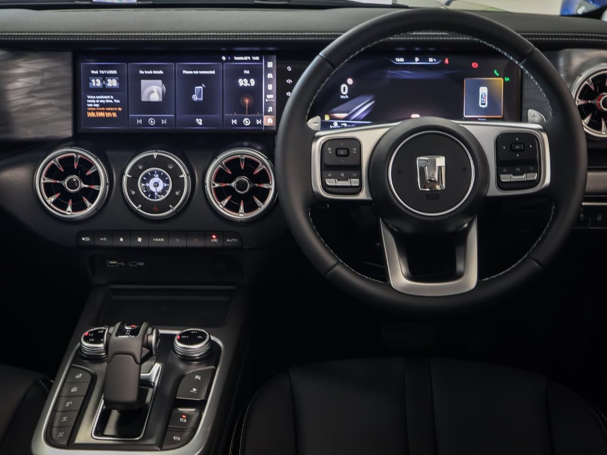 2026 GWM Tank 300 2.4TD Ultra Luxury Auto 4x4 Q2FyTGlzdGluZzo2MDQxODI ...