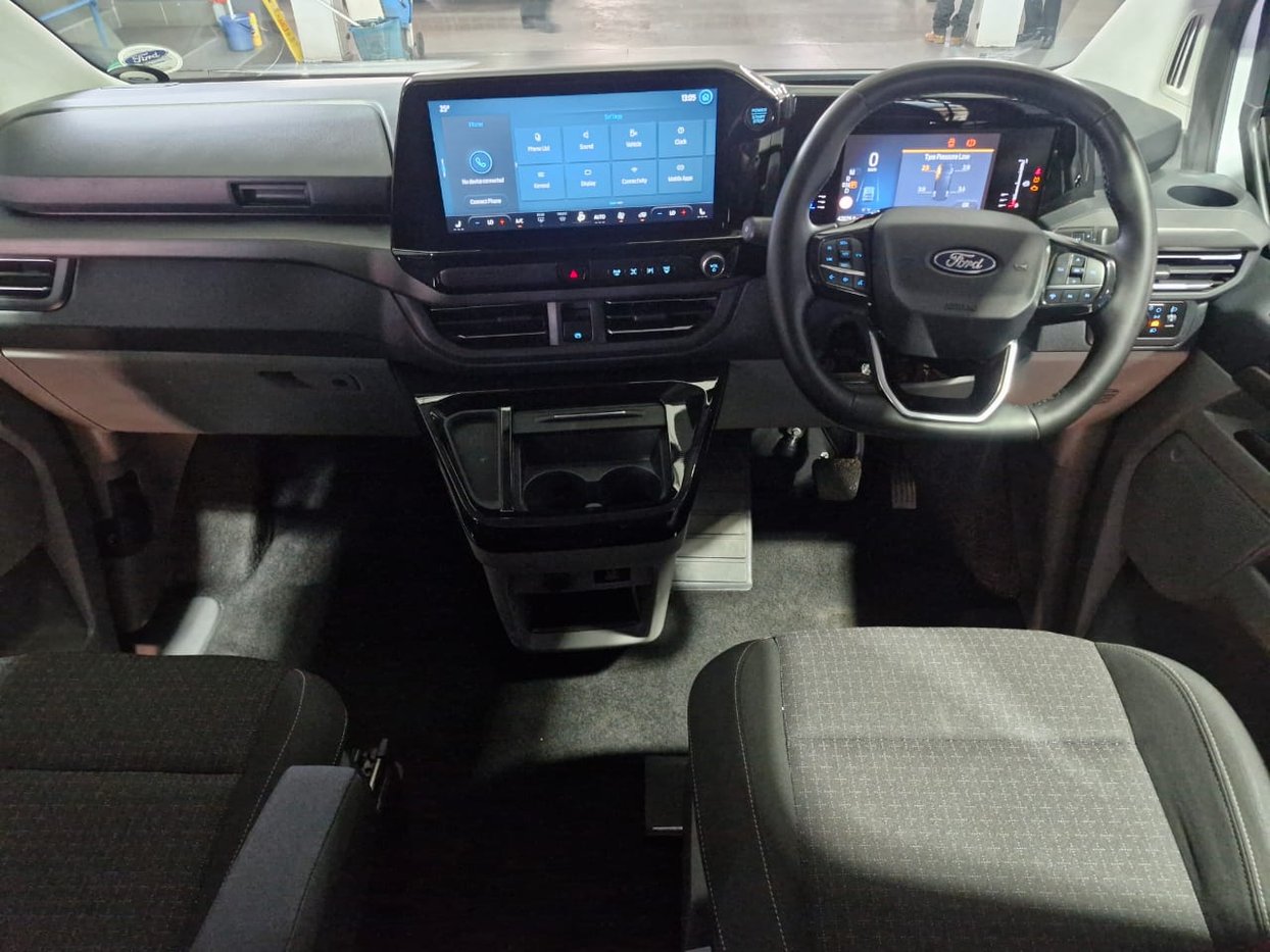 2024 Ford Tourneo 2.0 TDCi Custom Trend Auto 96 kW Q2FyTGlzdGluZzo1NzM3NzQ R859900 | Avo Auto