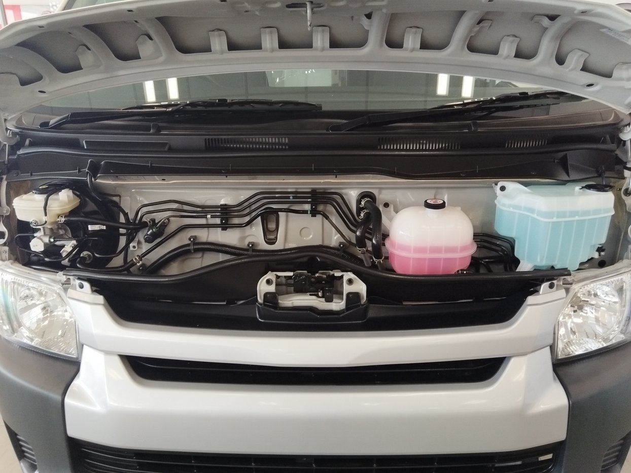 2025 Toyota Quantum HIACE 2.5 D-4D Sesfikile 16 Seat ...