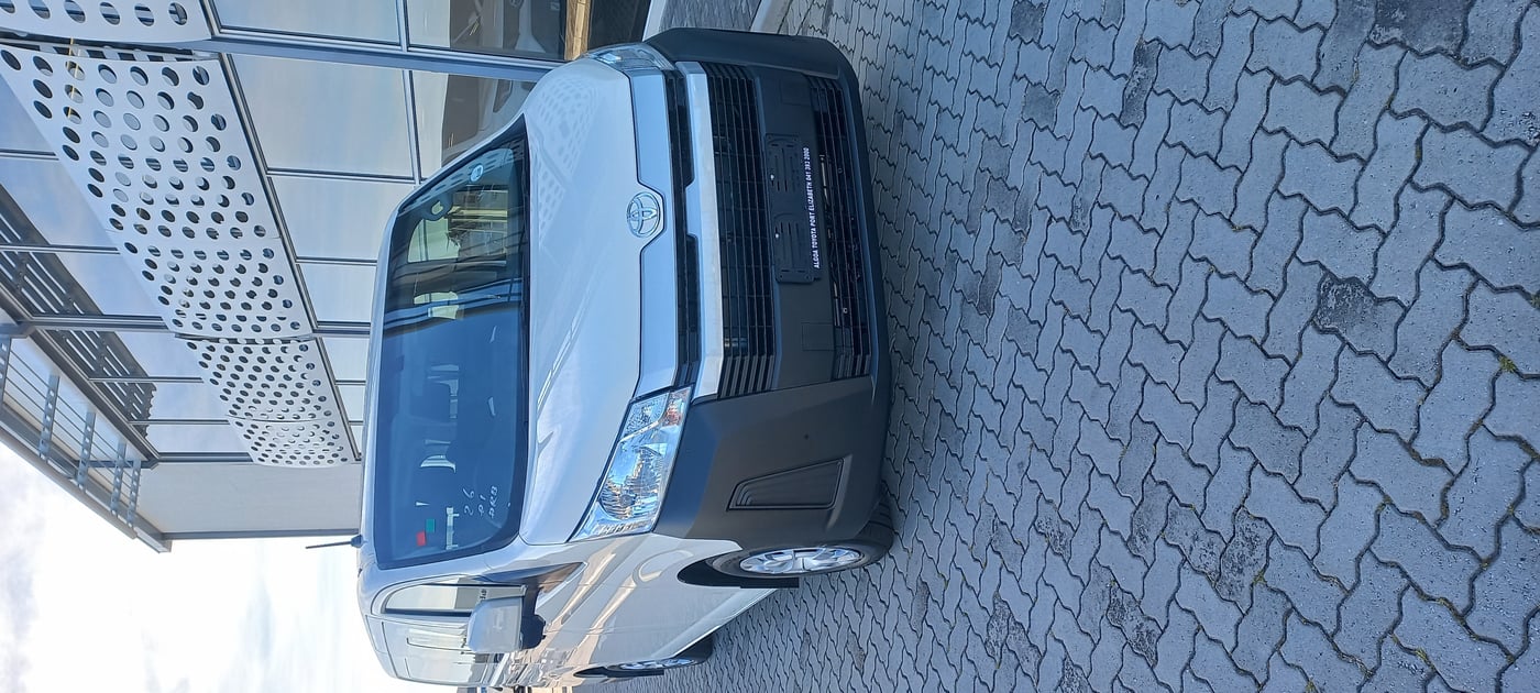 2025 Toyota Quantum 2.8 LWB Crew Cab 6 Seater Q2FyTGlzdGluZzo1MzkyNjQ ...