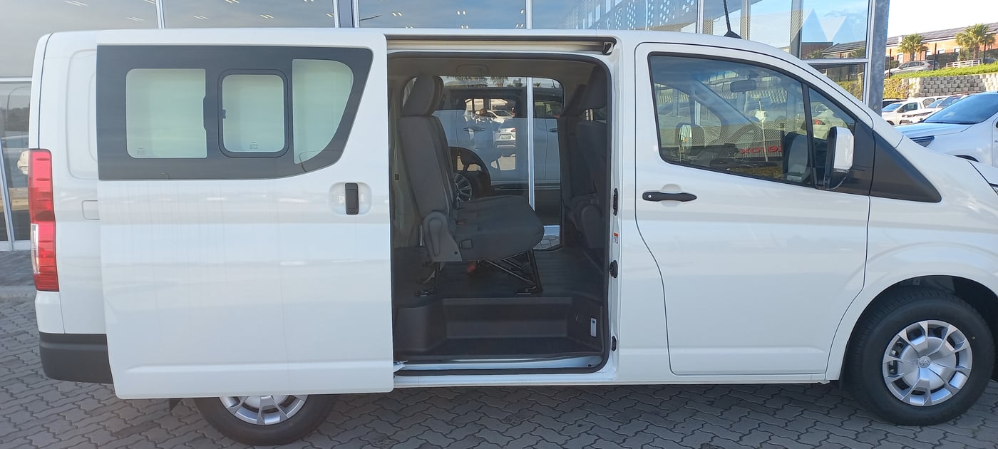 2025 Toyota Quantum 2.8 LWB Crew Cab 6 Seater Q2FyTGlzdGluZzo1NDU4OTA ...