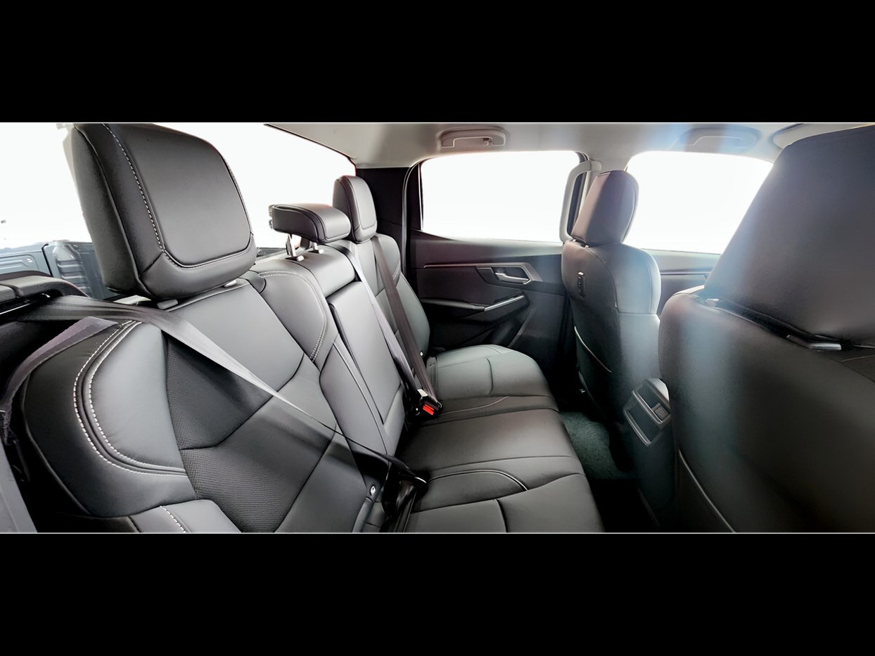 2026 Isuzu D-Max 3.0 Ddi LS Double Cab Auto 4x4 Q2FyTGlzdGluZzo1ODMwMTU ...