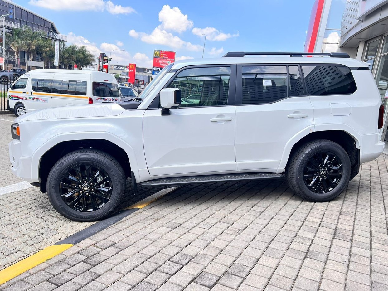 2025 Toyota Prado VX-L 2.8GD Auto Q2FyTGlzdGluZzo1ODQxNTI R1513300 ...