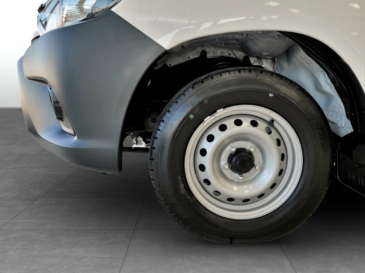 2026 Toyota Hilux 2.4 GD Aircon Single Cab II Q2FyTGlzdGluZzo1ODQ4ODI ...