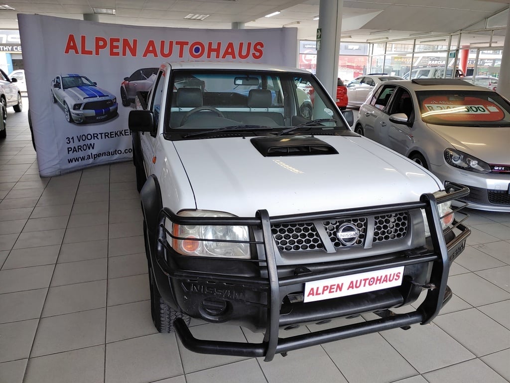 2015 Nissan Hardbody NP 300 Hardbody NP300 2.5 TDi LWB 4X4 Single Cab ...