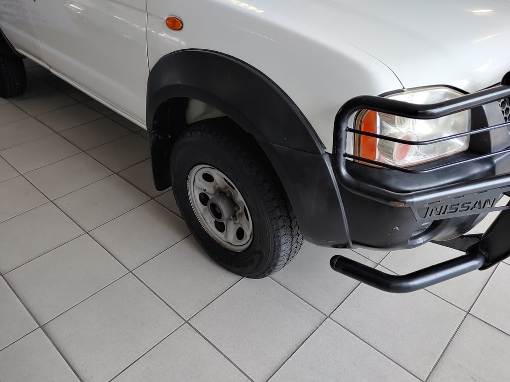 2015 Nissan Hardbody NP 300 Hardbody NP300 2.5 TDi LWB 4X4 Single Cab ...