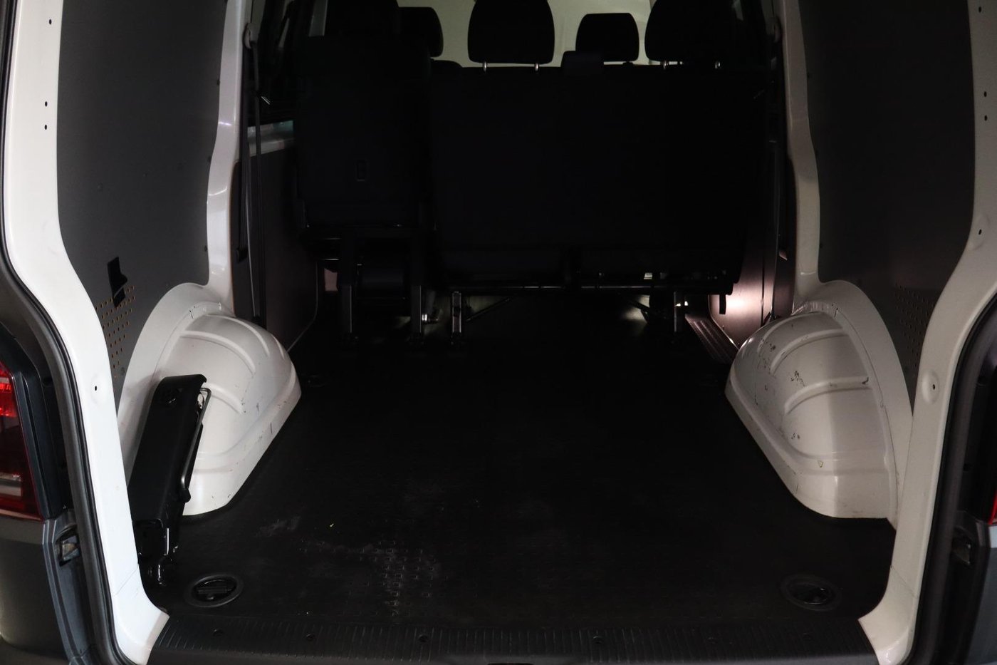 2023 Volkswagen VW Transporter T6.1 Crew Bus 2.0 BiTDi 146kW SWB ...